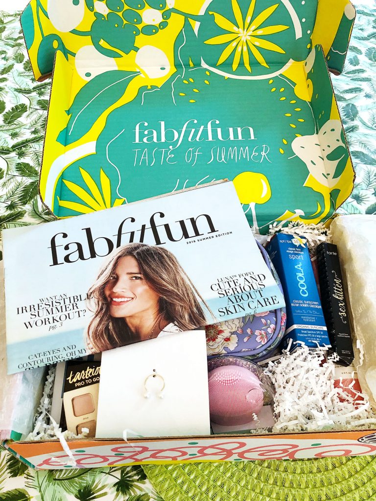2018 Summer FabFitFun Box - CurlyCraftyMom.com