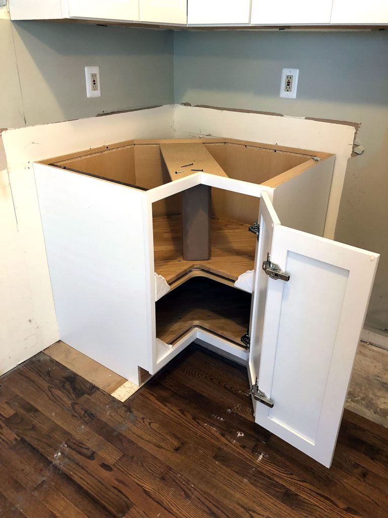 Kitchen Remodel {Contractor and Construction} - CurlyCraftyMom.com