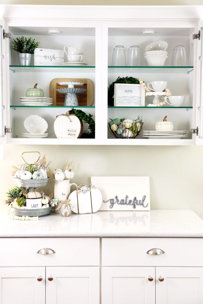 Fall Decorated Serving Area {Kitchen Reveal 1 of 3} - CurlyCraftyMom.com