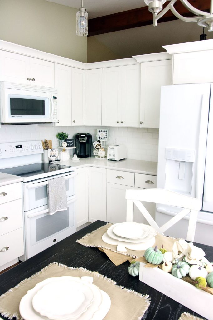 Fall Kitchen {Kitchen Reveal 3 of 3} - CurlyCraftyMom.com